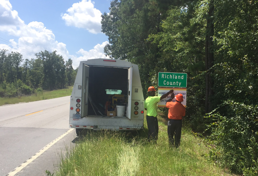 Custom Signs Placed at Entry Points into Richland County - ABC Columbia