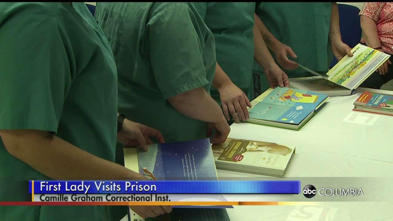 Connecting Women Inmates to Their Children with Reading - ABC Columbia