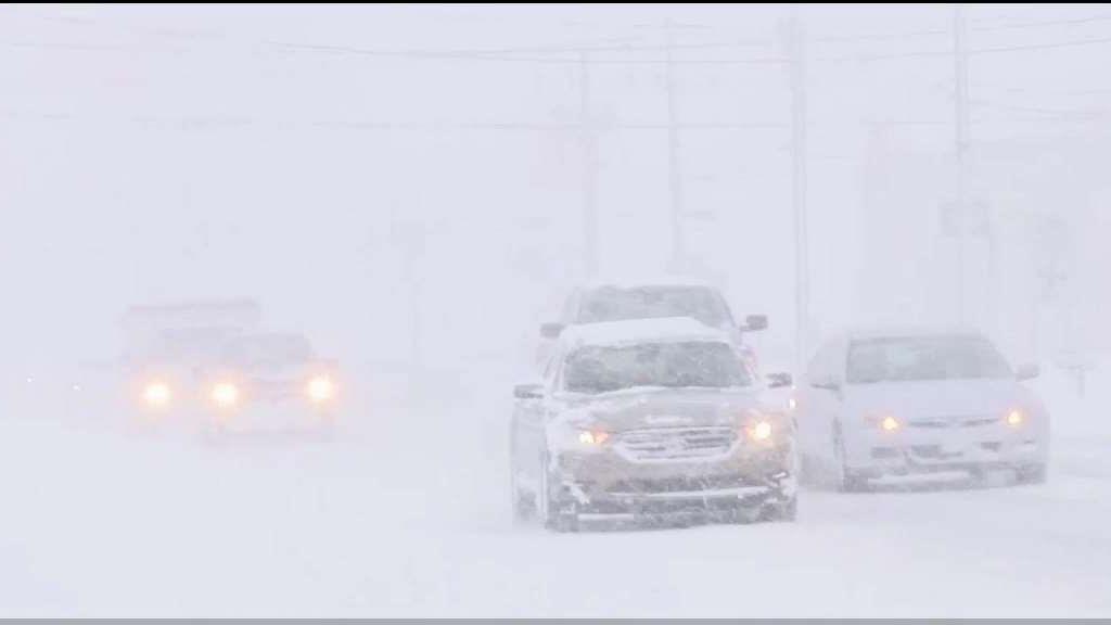 Heavy Snow Hammers North East - ABC Columbia