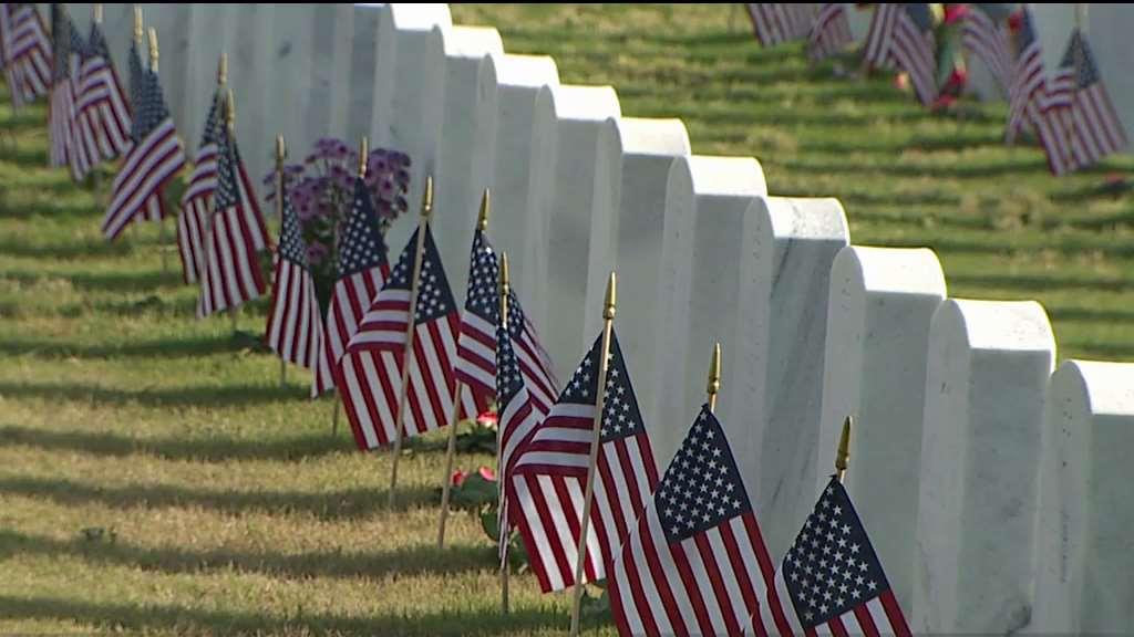 Hundreds gather at Fort Jackson National Cemetery for Memorial Day