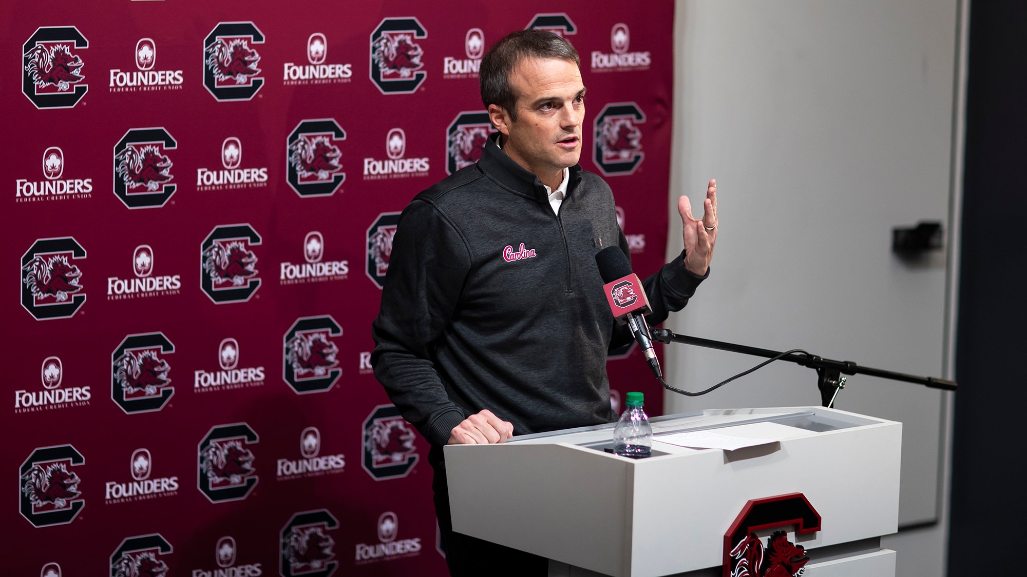 Beamer Adds Five Analysts to Football Program - ABC Columbia