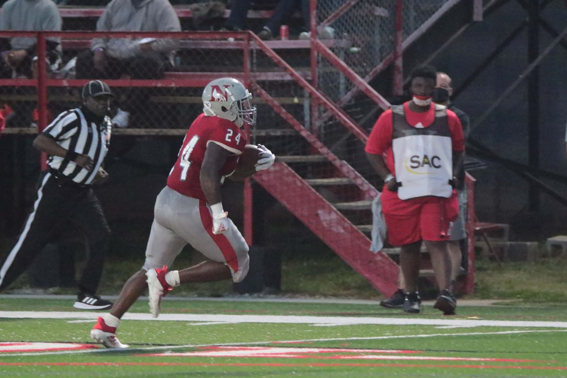Wolves pound out 31-7 win over Barton - ABC Columbia