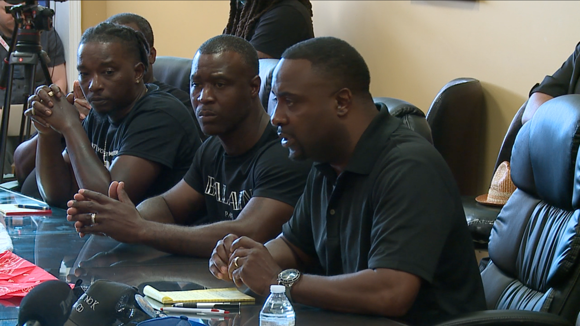 Former gang members aim to end violence in the community - ABC Columbia