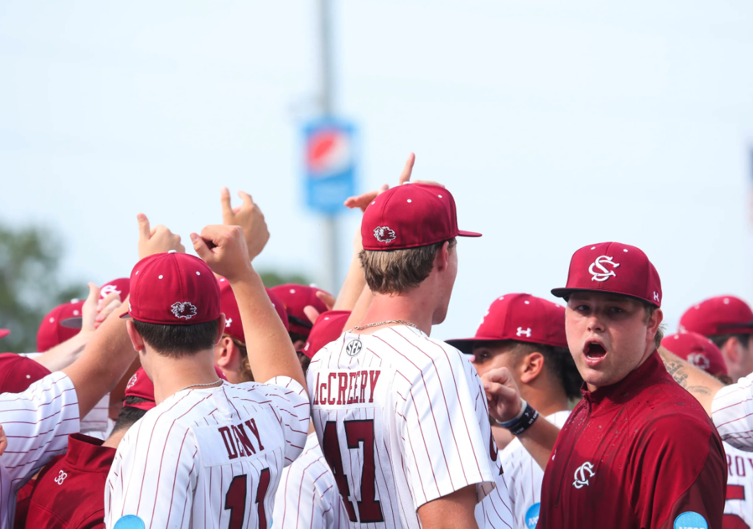 Gamecocks' season comes to an end in Super Regional loss at Florida, 4-0 - ABC Columbia