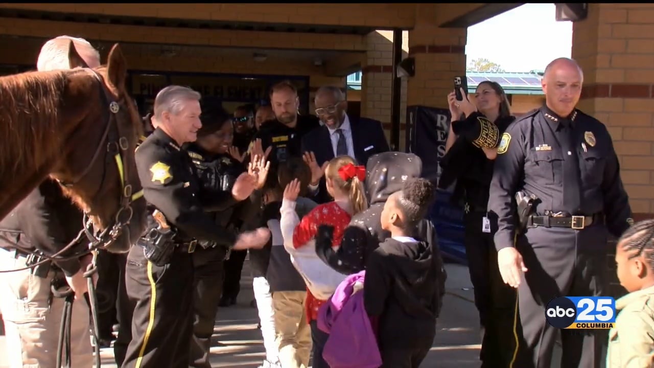 Students celebrate 'Red Ribbon Week' with parade - ABC Columbia