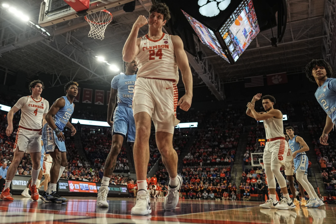 Davis, Bacot lead No. 8 North Carolina to 65-55 victory over 16th ...