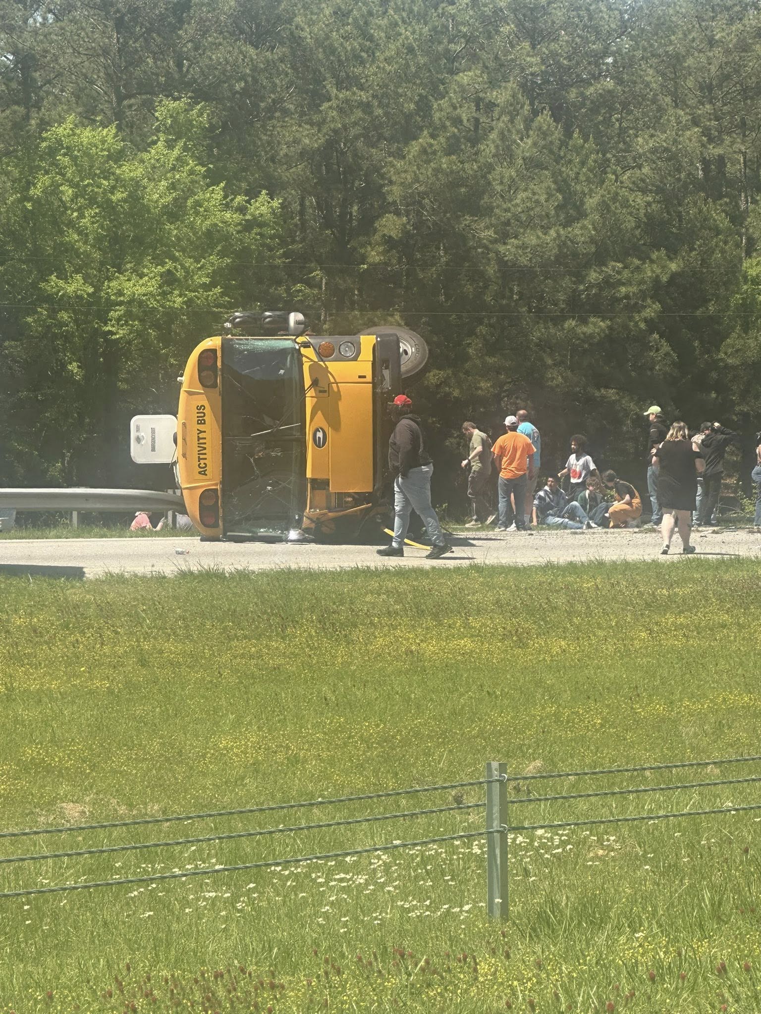 Pine Ridge Middle School bus overturned on I-77 - ABC Columbia