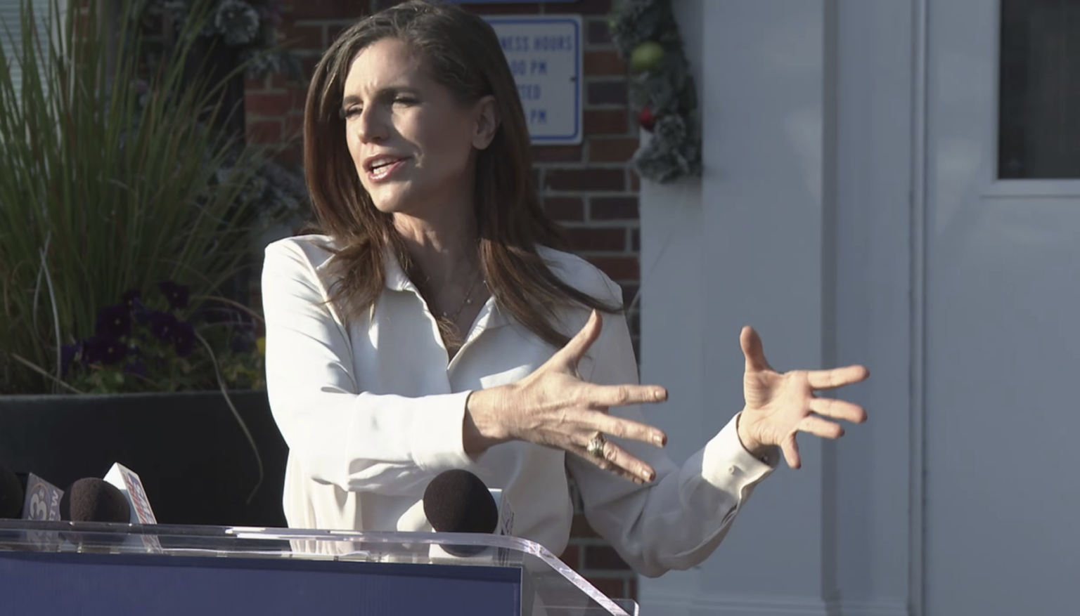 Mace ends bid for governor, backs Wilson - ABC Columbia