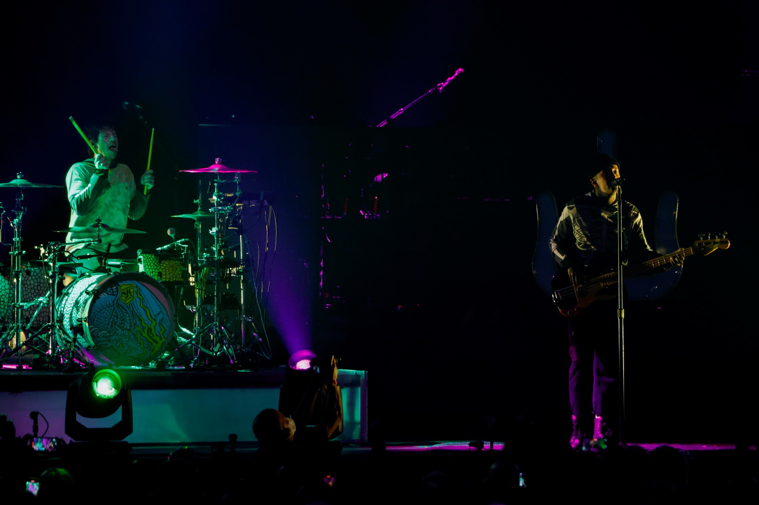 Twenty One Pilots drops a "Stranger Things" version of "Heathens" - Alt ...