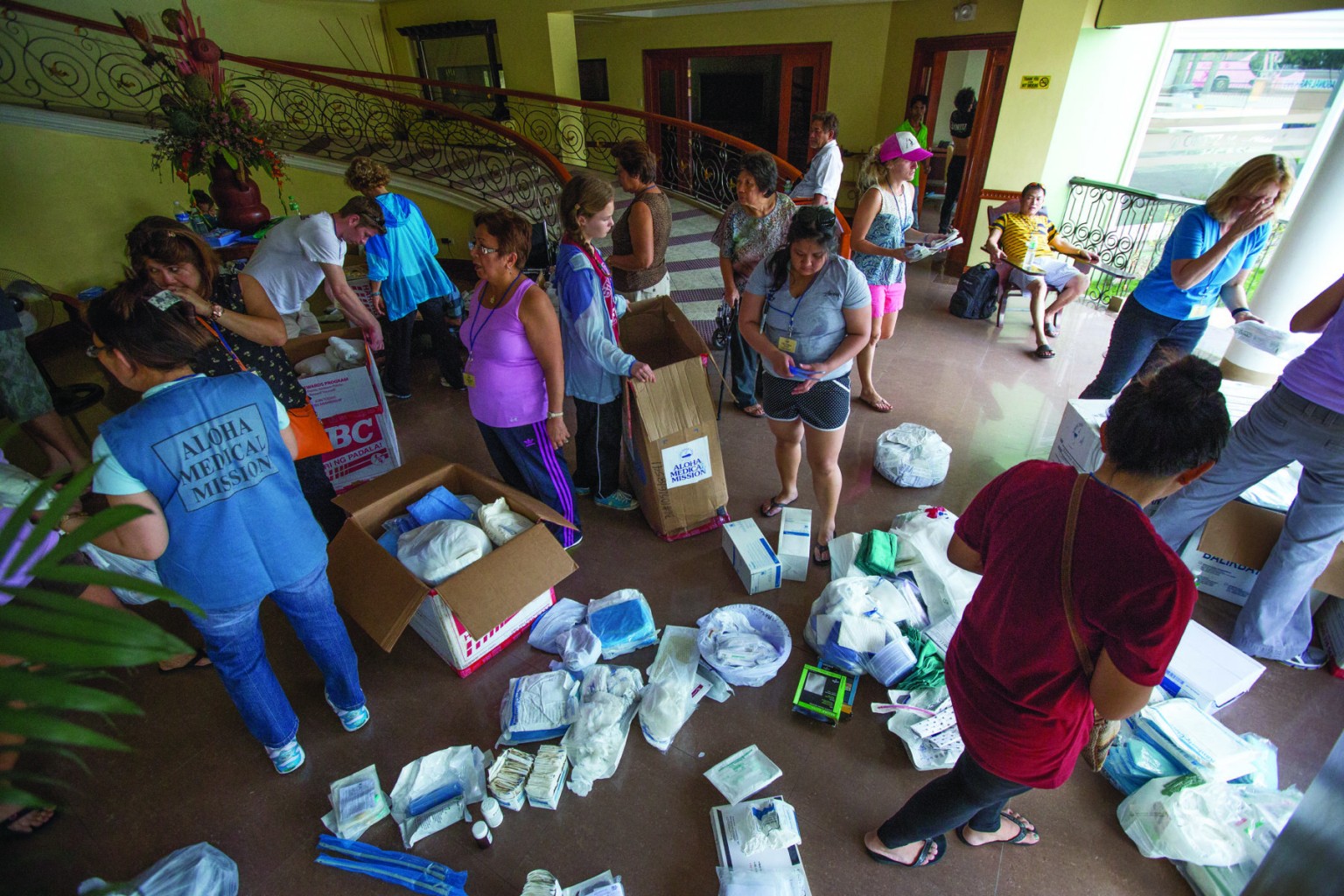 Aloha Medical Mission Heals the Poor in the Philippines - Hawaii ...