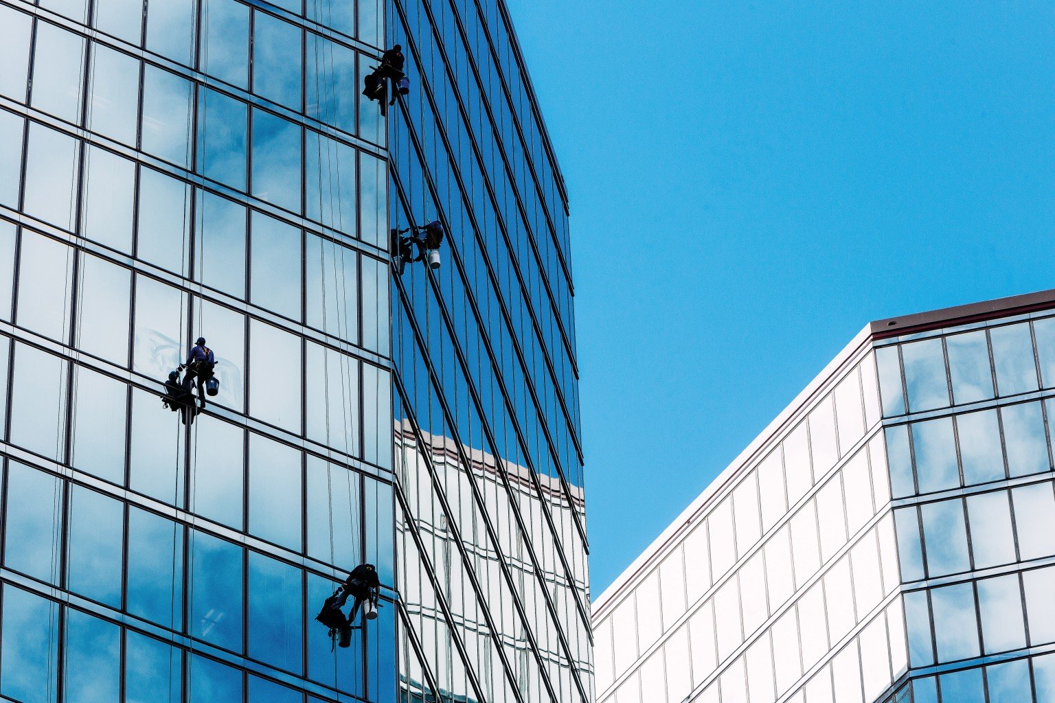 Great Views, Free Vertigo for Hawaii Window Washers - Hawaii Business ...