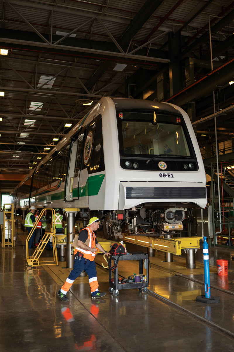 Inside Skyline’s Operations and Control Center - Hawaii Business Magazine