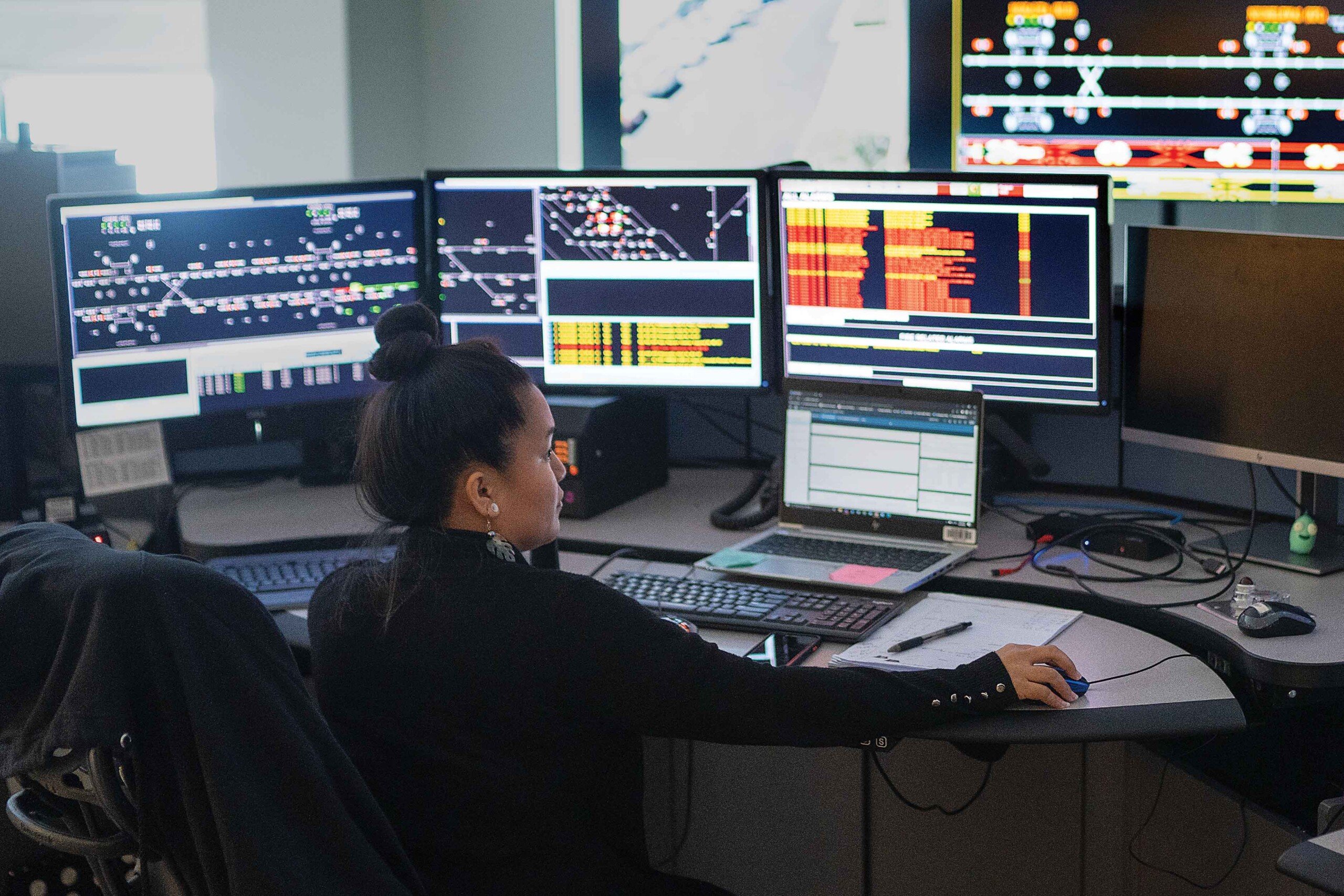Inside Skyline’s Operations and Control Center - Hawaii Business Magazine