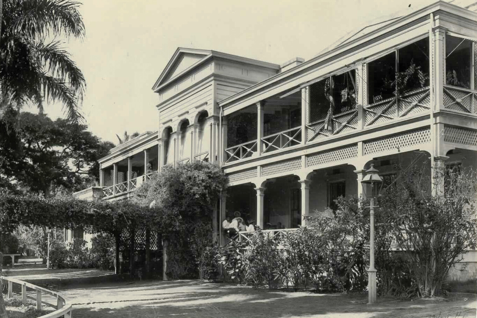 Meet Jason Chang, the New CEO of Queen’s - Hawaii Business Magazine