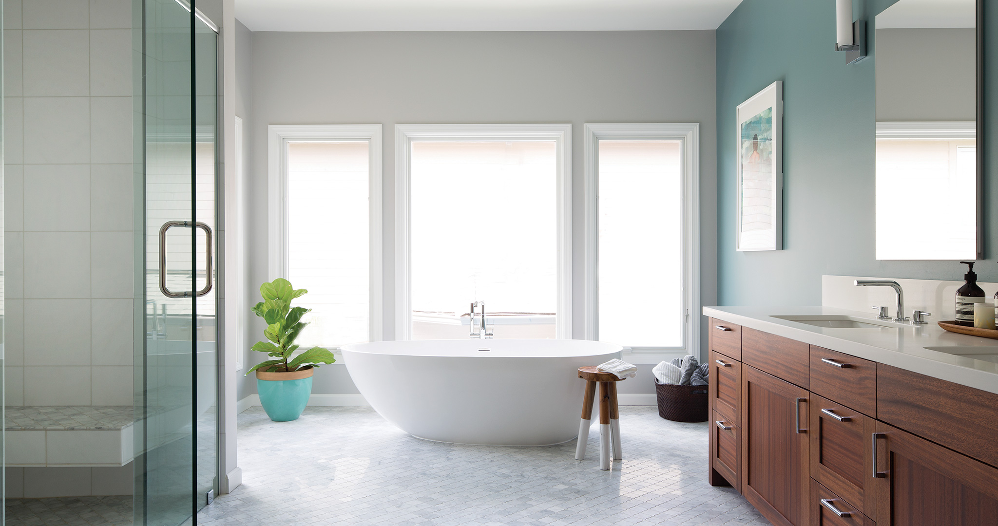 Soaking in a Beautiful Bath - Hawaii Home + Remodeling