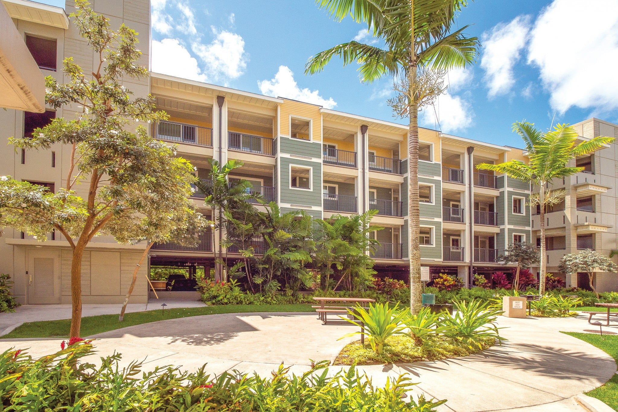Key Differences Between Condos and Townhouses - Hawaii Home + Remodeling