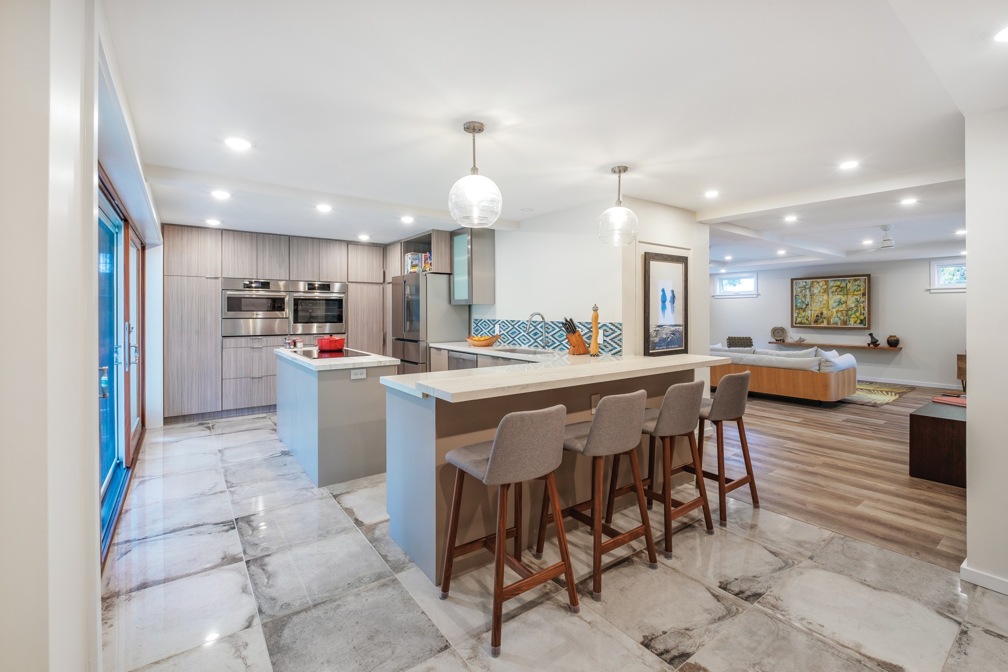 Striking Stonework - Hawaii Home + Remodeling
