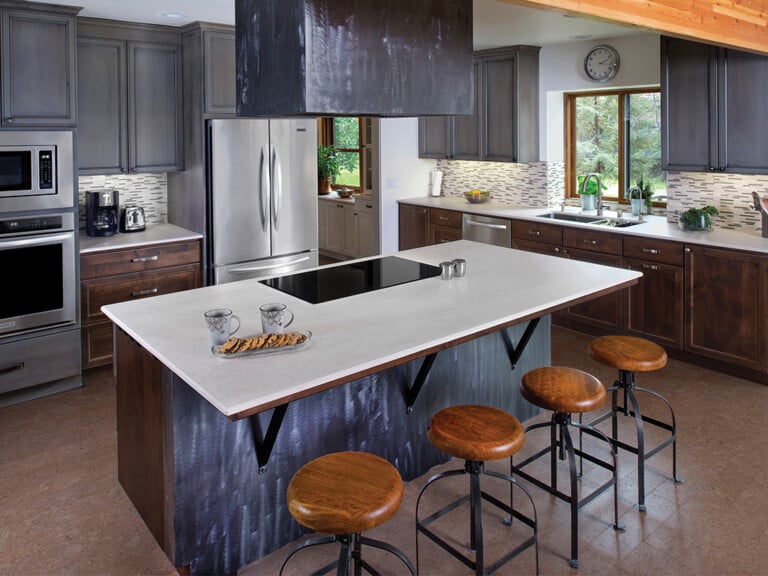 Striking Stonework - Hawaii Home + Remodeling