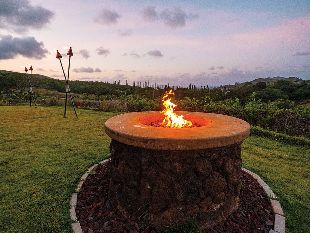 A Hawaii Pool That Will Leave You Walking On Water