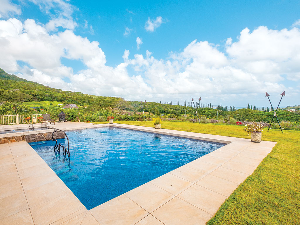 A Hawaii Pool That Will Leave You Walking On Water