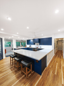 Kitchen Cabinetry That Maximizes Space for Ohana