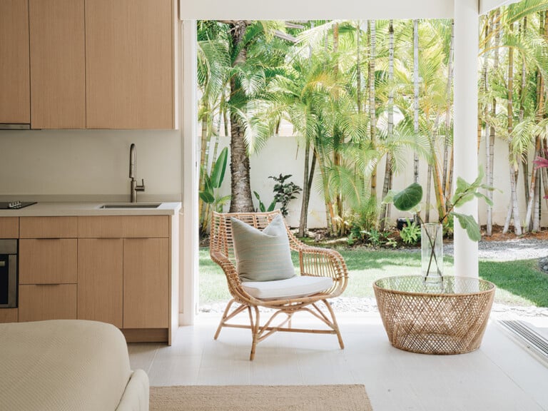 Swell Design and Stately Stonework - Hawaii Home + Remodeling