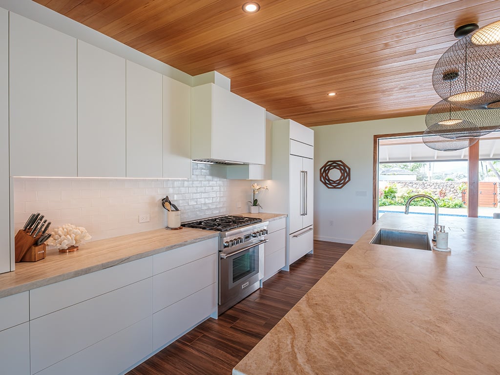 Artful Wood Statements for the Modern Kitchen - Hawaii Home + Remodeling