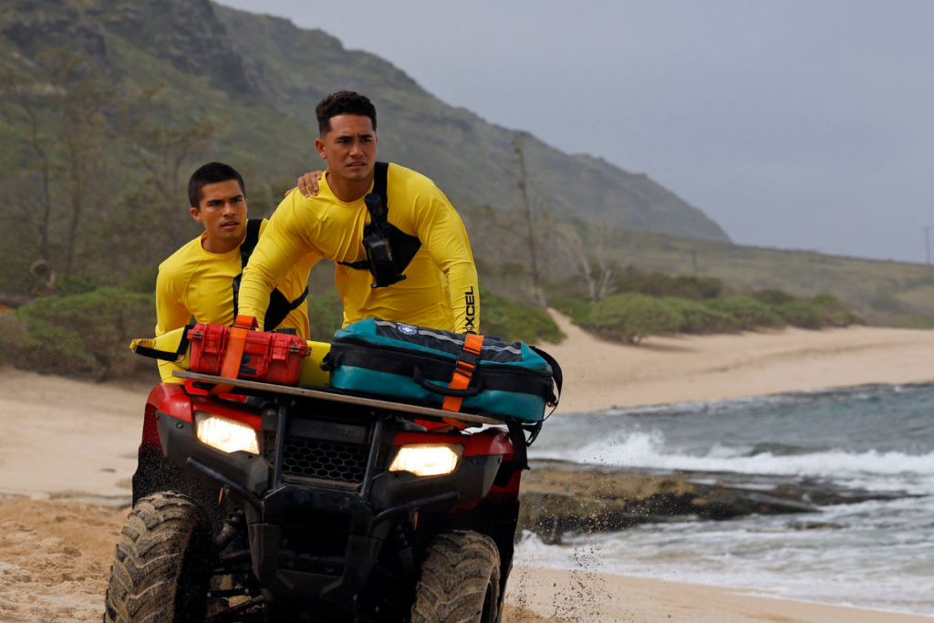 Meet the Real-Life Hawaiʻi Lifeguard Starring in “Rescue: H I -Surf ...