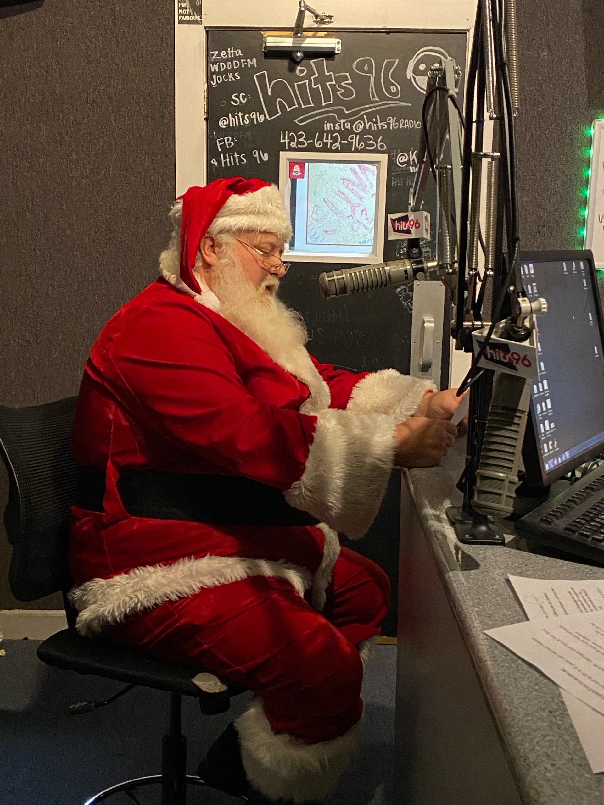 Santa Claus Visits The Hits 96 Studio for Santa Shout Outs! - Hits 96 ...
