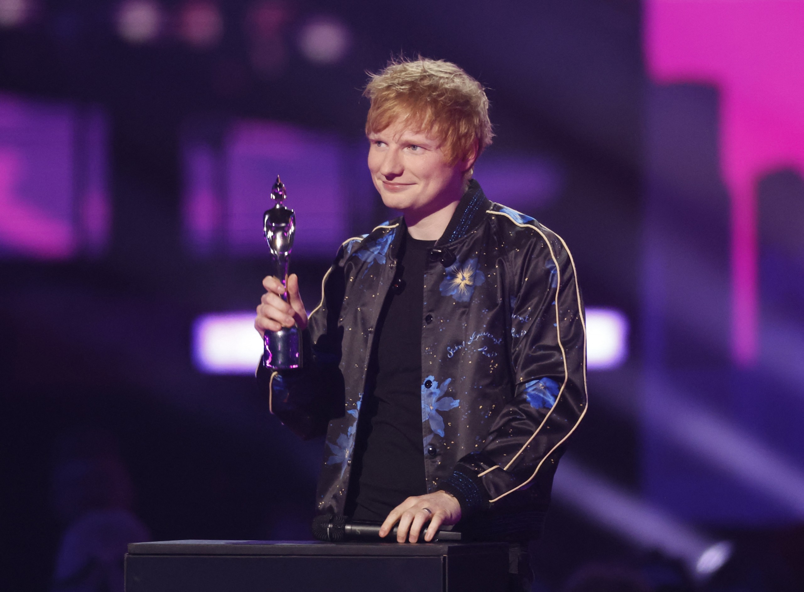 Ed Sheeran Releases Exclusive Footage of The Joker and The Queen - Hits ...