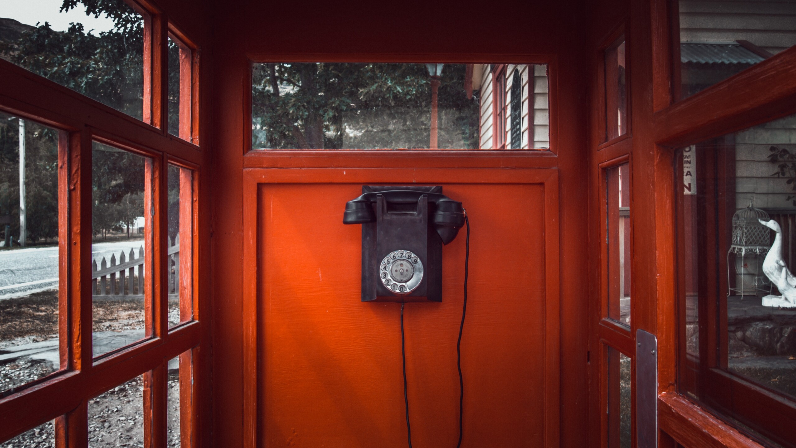 New Payphone in DC For Jokes and Positive Affirmations - Hits 96 | WDOD-FM