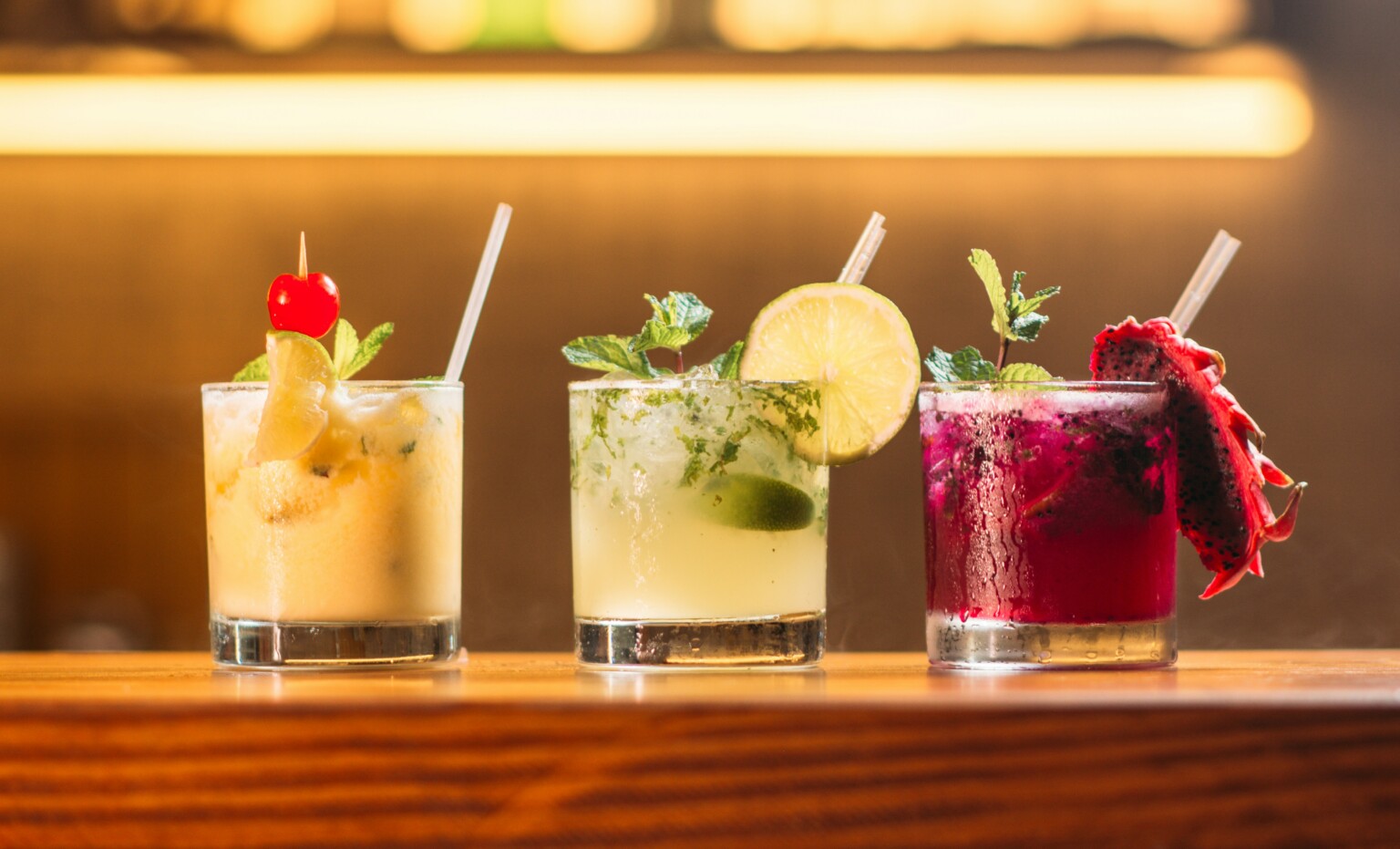 Top 3 Most Popular Drinks To Order On A First Date - Hits 96 | WDOD-FM