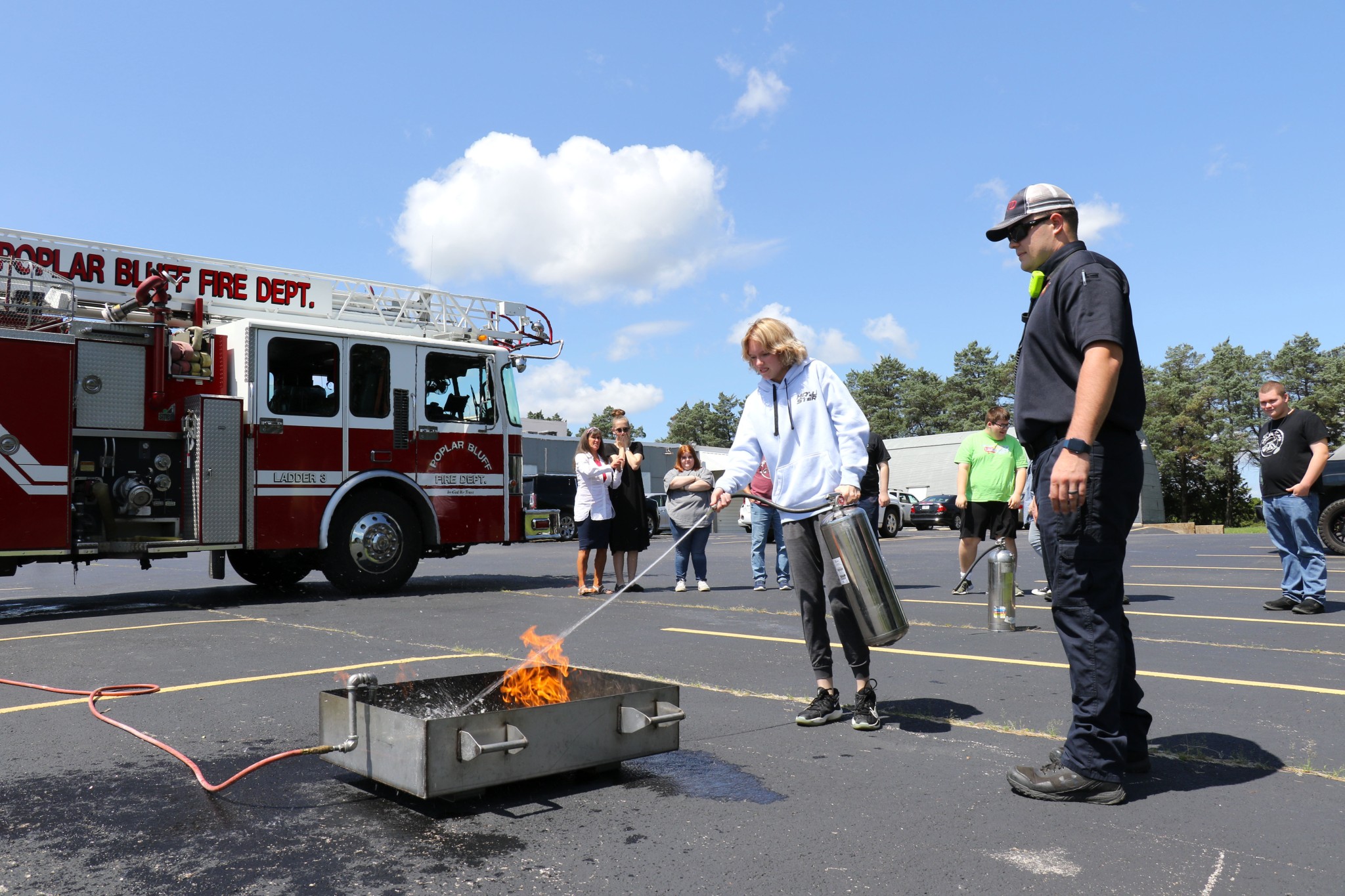 Poplar Bluff Fire Department reviews fire safety with culinary students ...