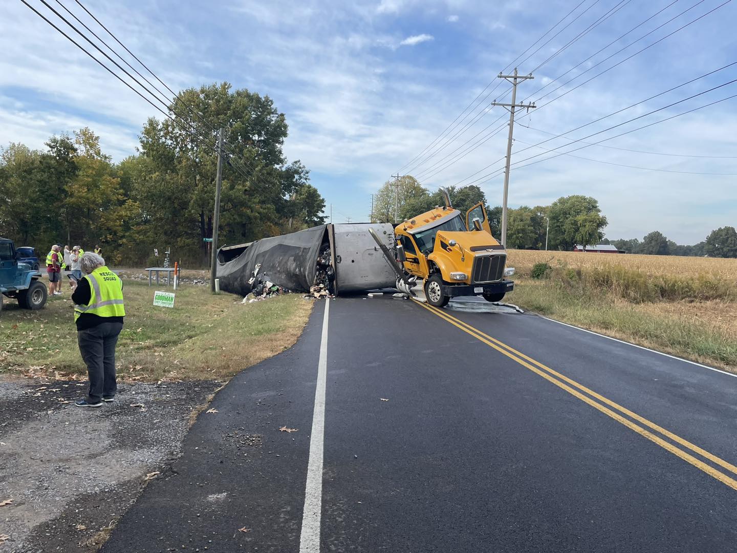KY 1241, East Vaughn Road blocked in Graves County after semi crash ...