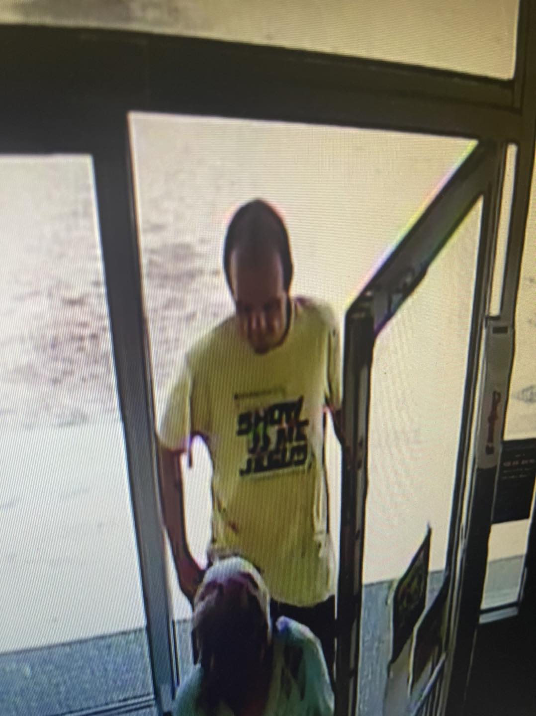 Dexter Police Ask For Help Identifying Shoplifting Suspect Kbsi Fox