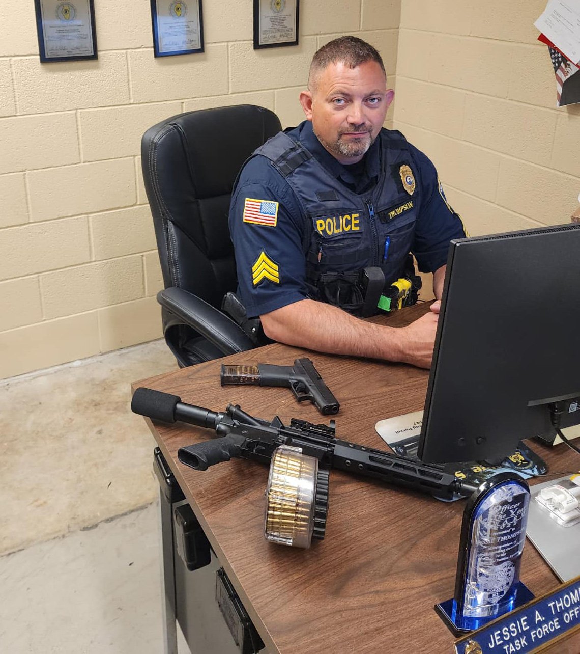 Man facing charges after Marion, IL police seize guns after traffic ...