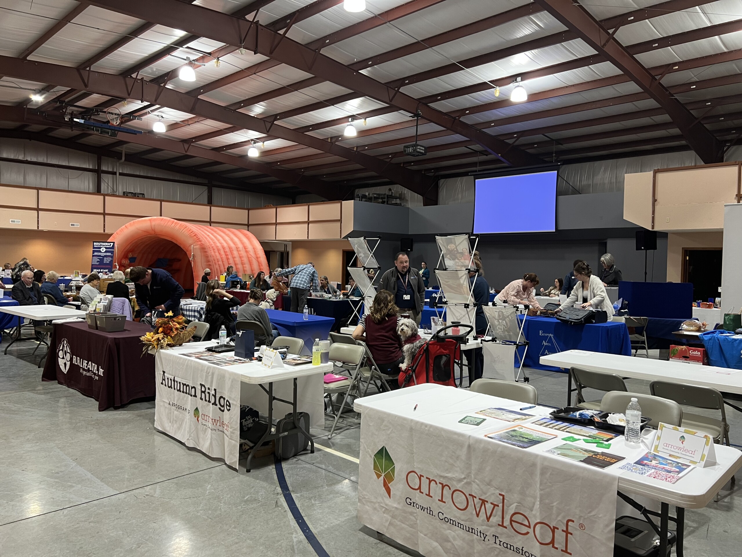 Arrowleaf holds senior expo in Vienna - KBSI FOX23 News Cape Girardeau News | Paducah News