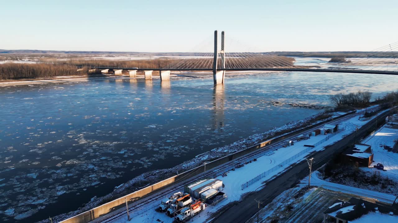 Ice floats down Mississippi River - KBSI FOX23 News Cape Girardeau News ...