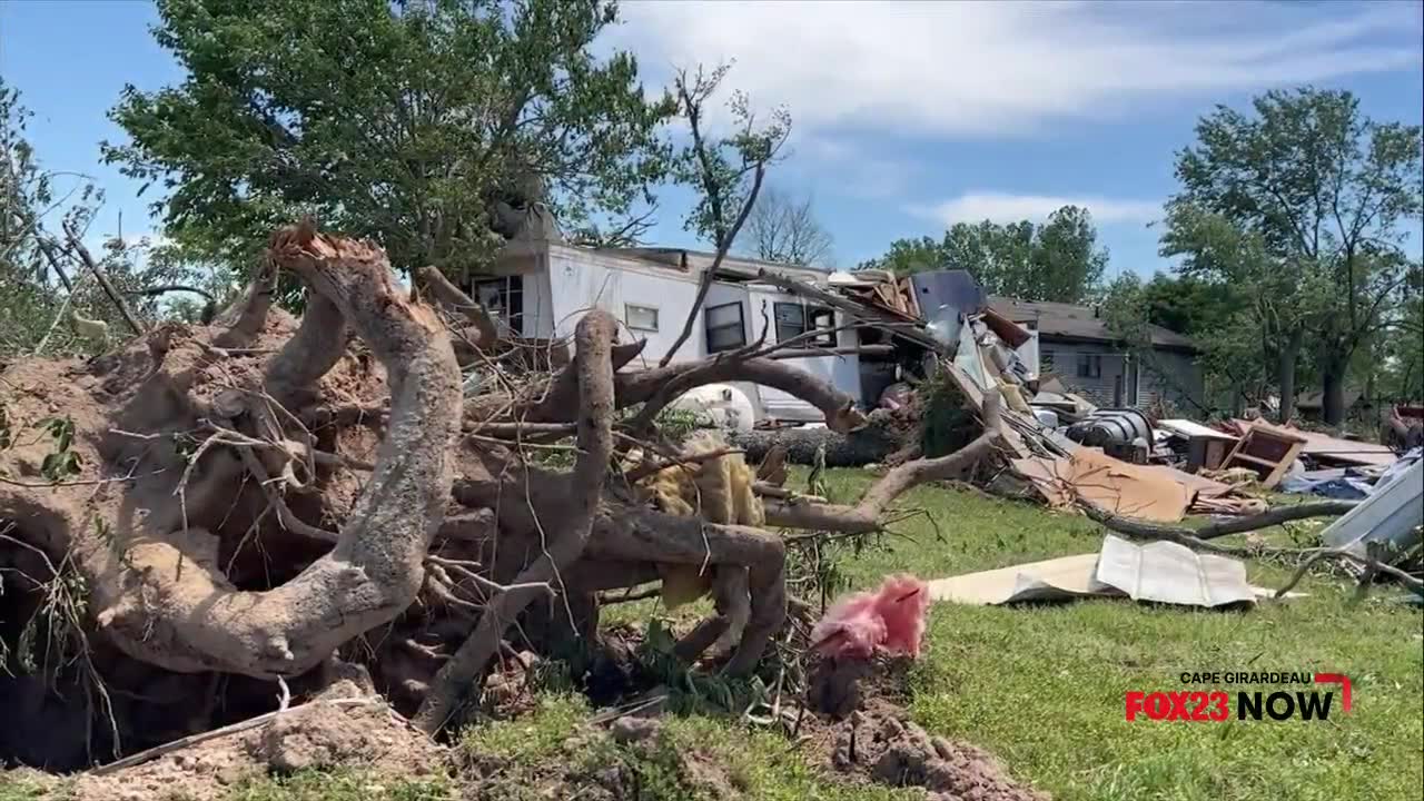 Residents begin cleanup after deadly storm strikes Scott County ...