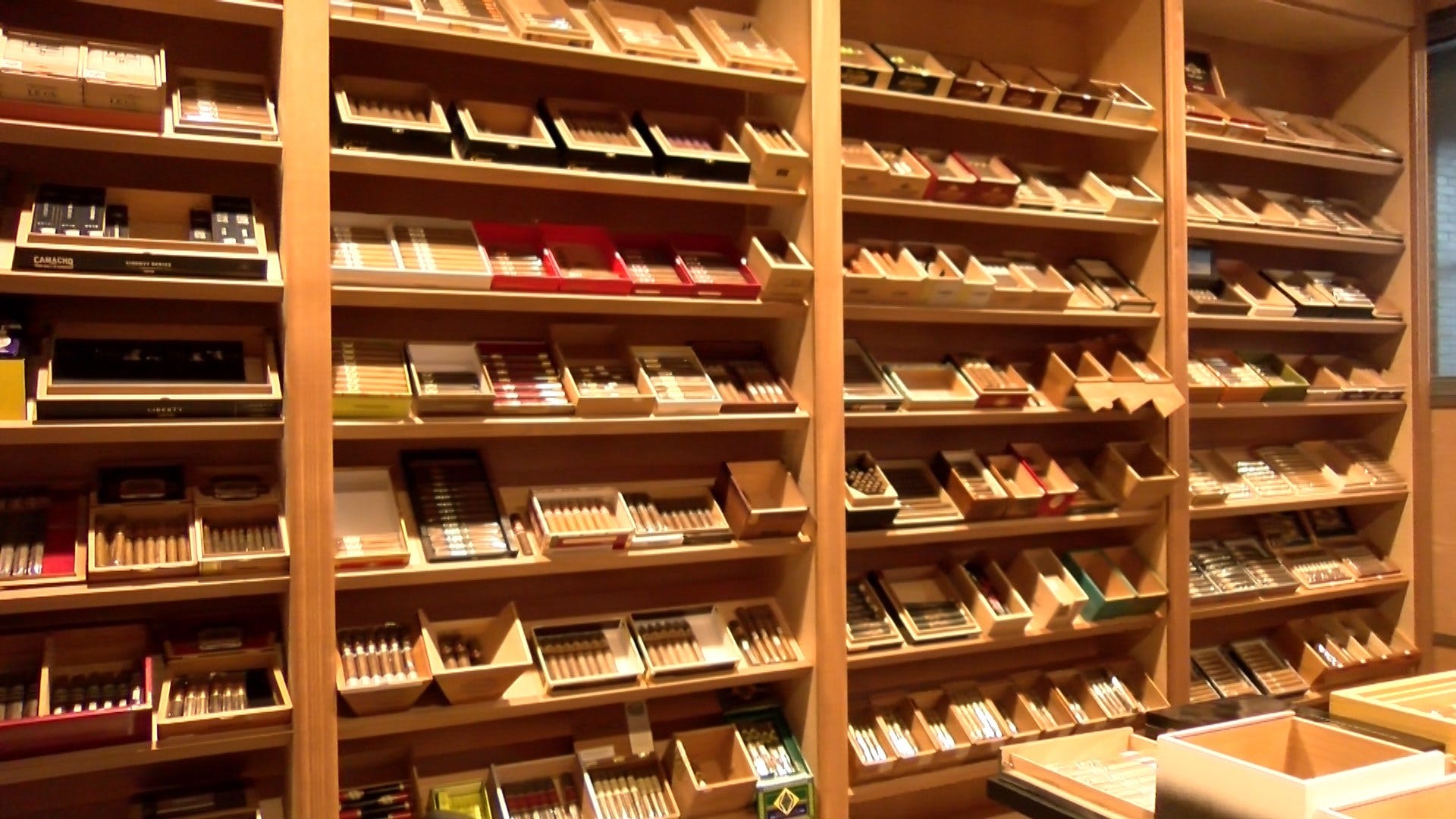 Lincoln's Capital Cigar Lounge to have grand opening Friday