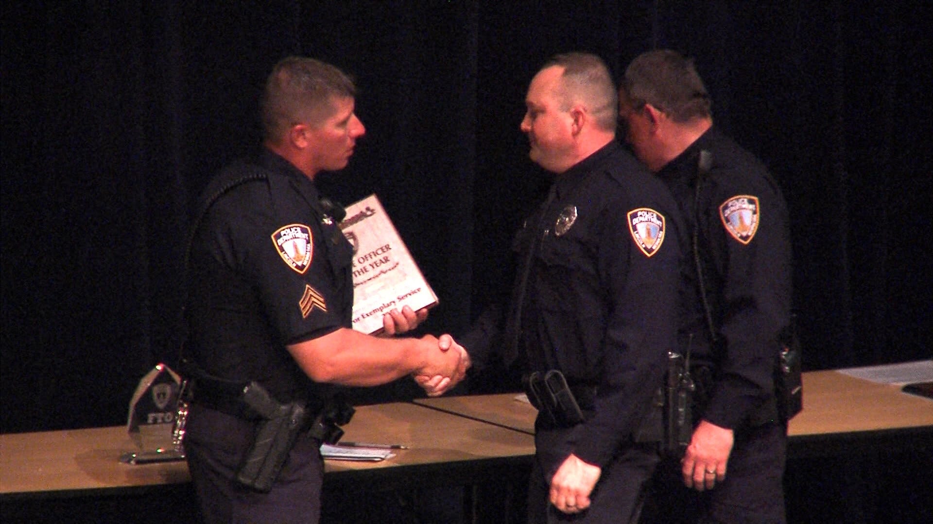 Lincoln Police officer receives Officer of the Year award after