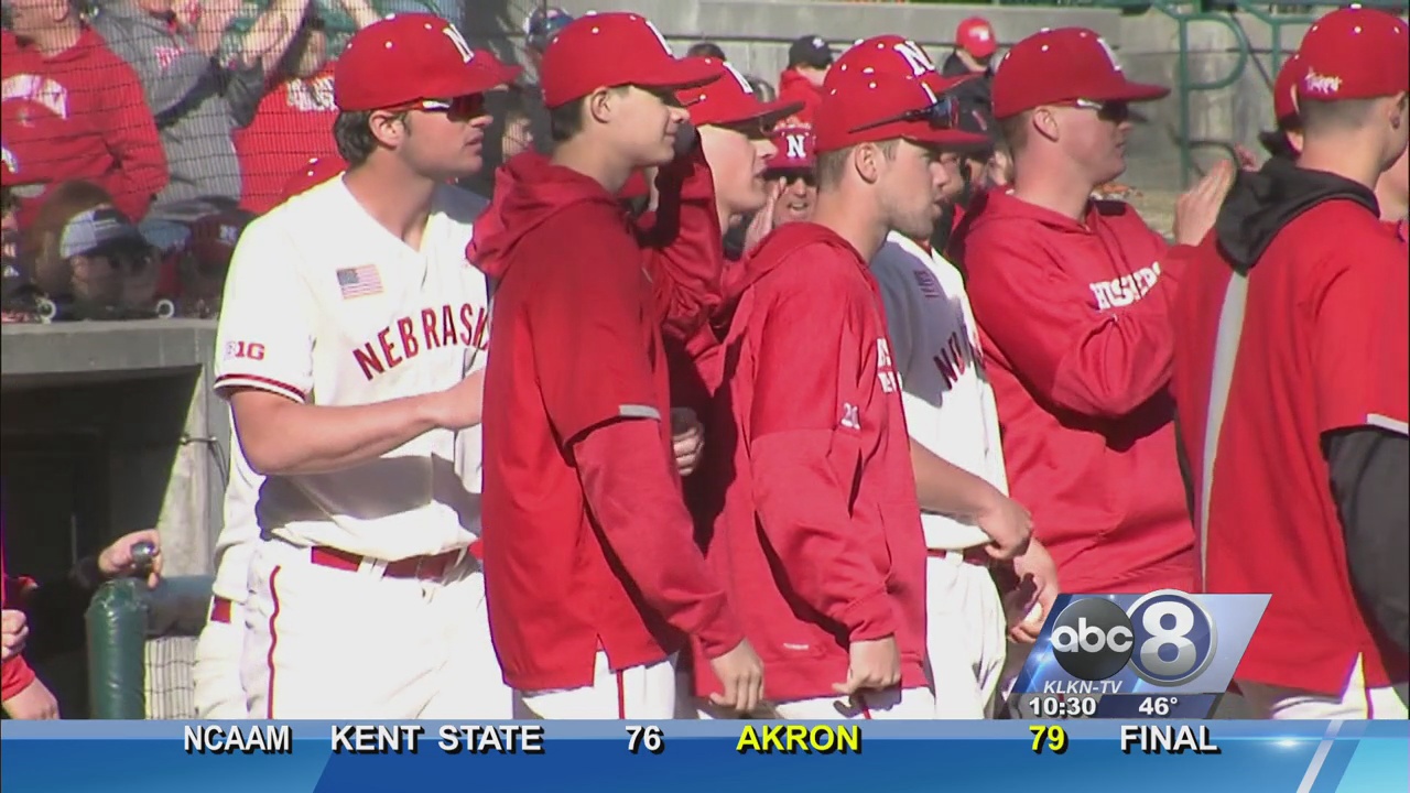 Husker baseball holds live scrimmage