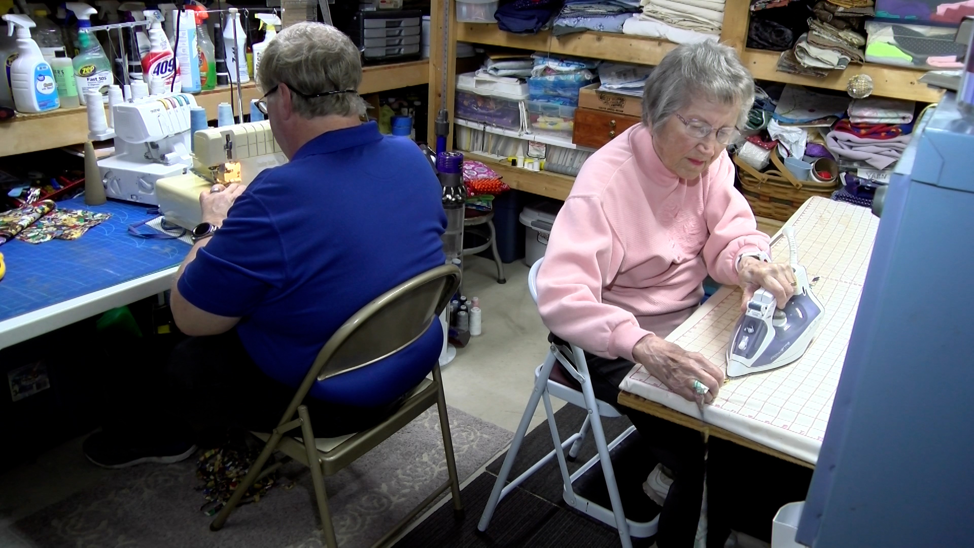 A 94-year-old Lincolnite helps make about 800 masks