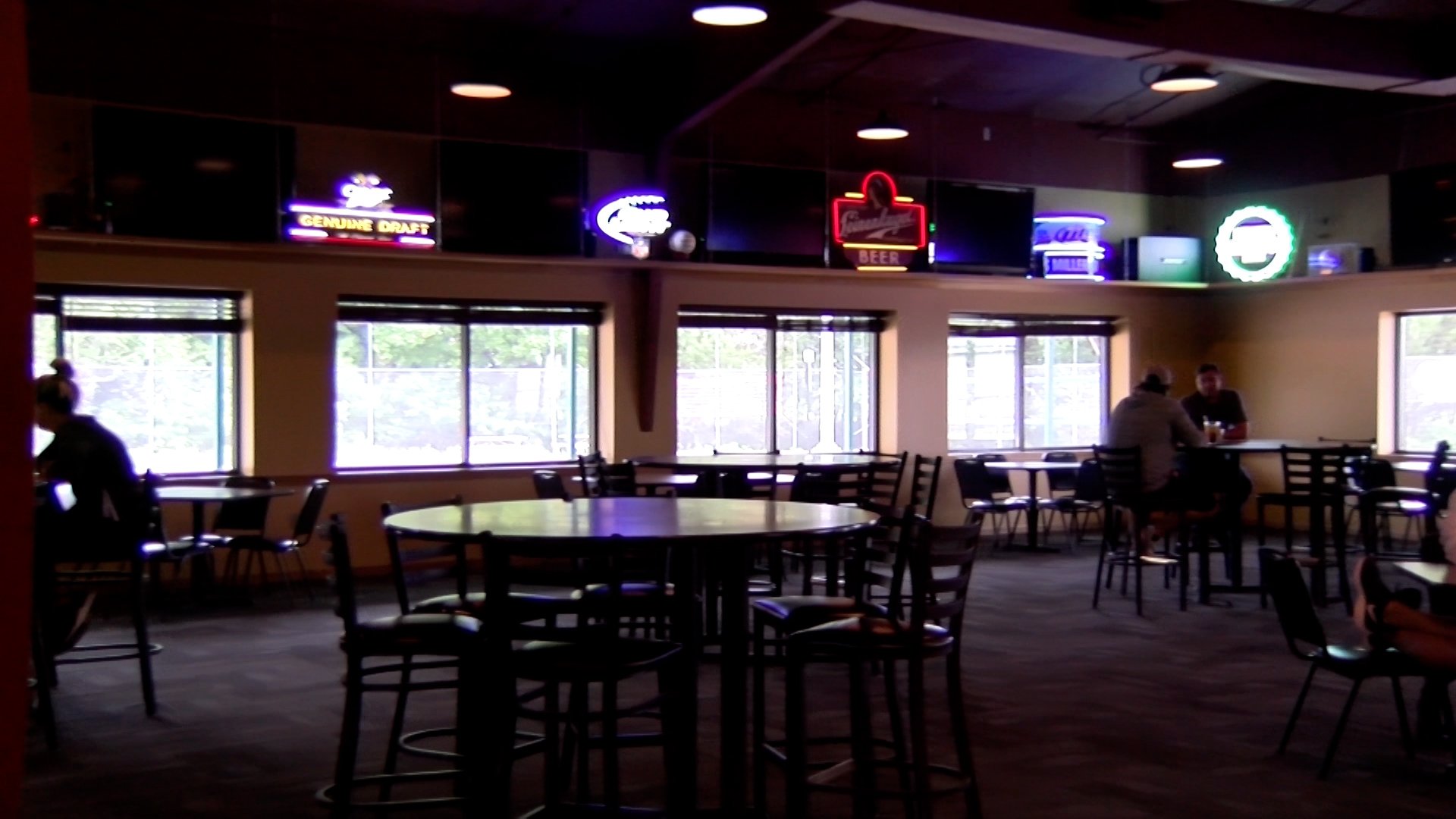 What's Open? Spike's Beach Bar and Grill serves up fresh dinners