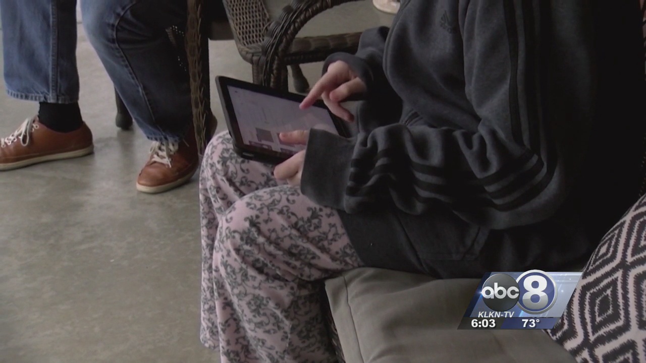 Parents speak out on connectivity issues on first day of Remote Learning