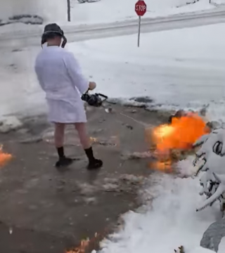 WATCH: Man removes snow from driveway with flamethrower