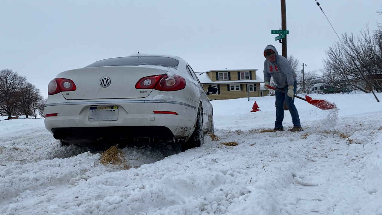 Hundreds of residents report unplowed streets three days following ...