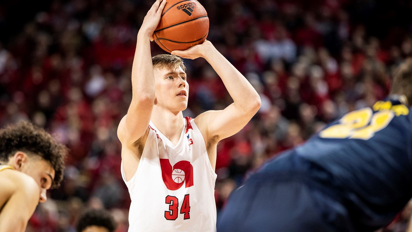 Thorir Thorbjarnarson to forego extra season with Husker basketball