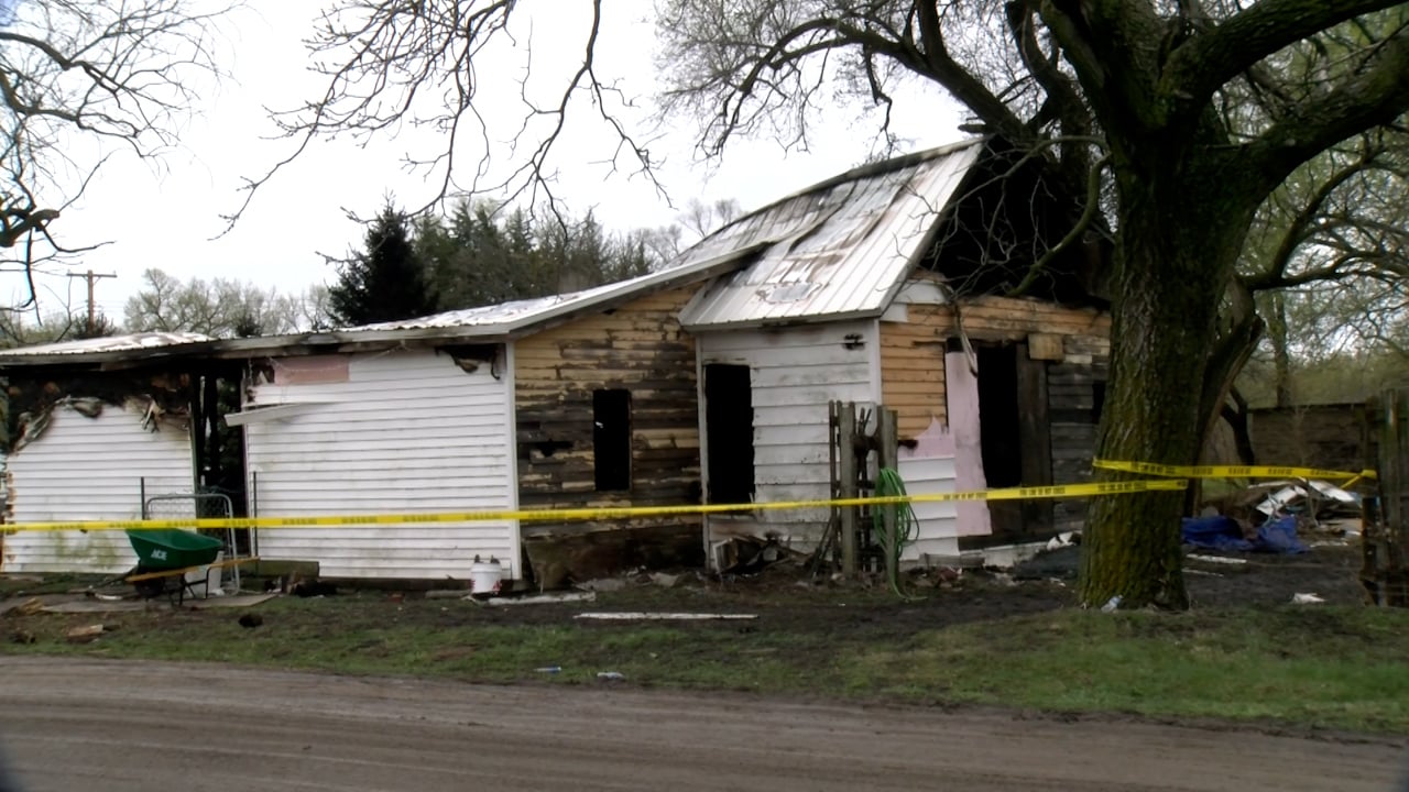 Blue Springs community comes together after house fire kills child