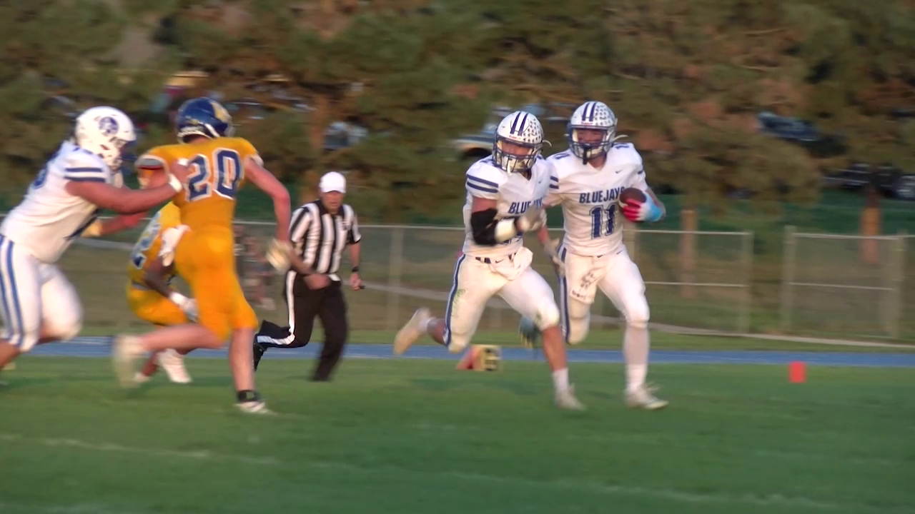 Ashland-Greenwood Blue Jays dominant in win over Wahoo Warriors